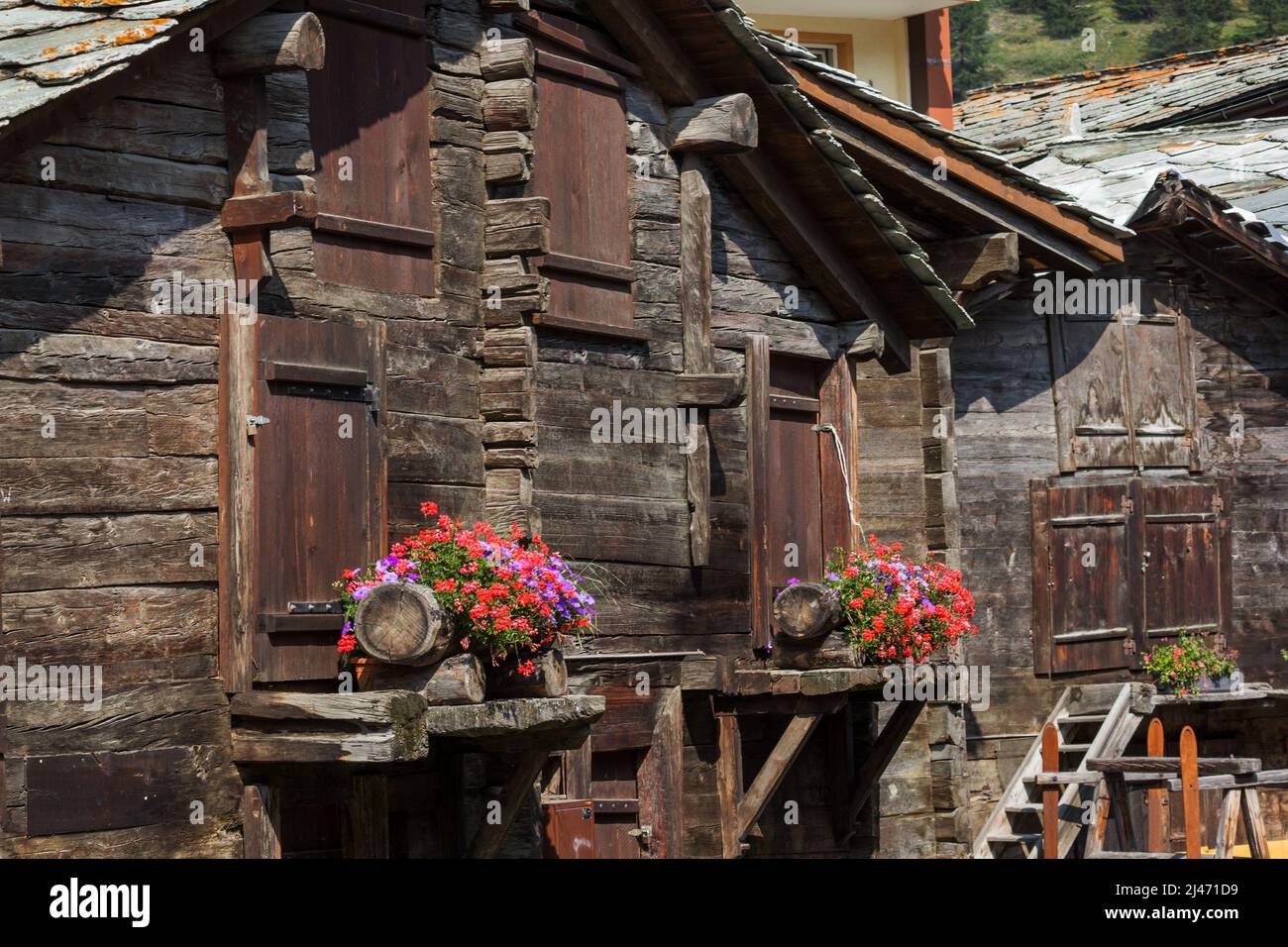 Traditional wooden barns and sheds at the Hinterdorf, Zermatt ...