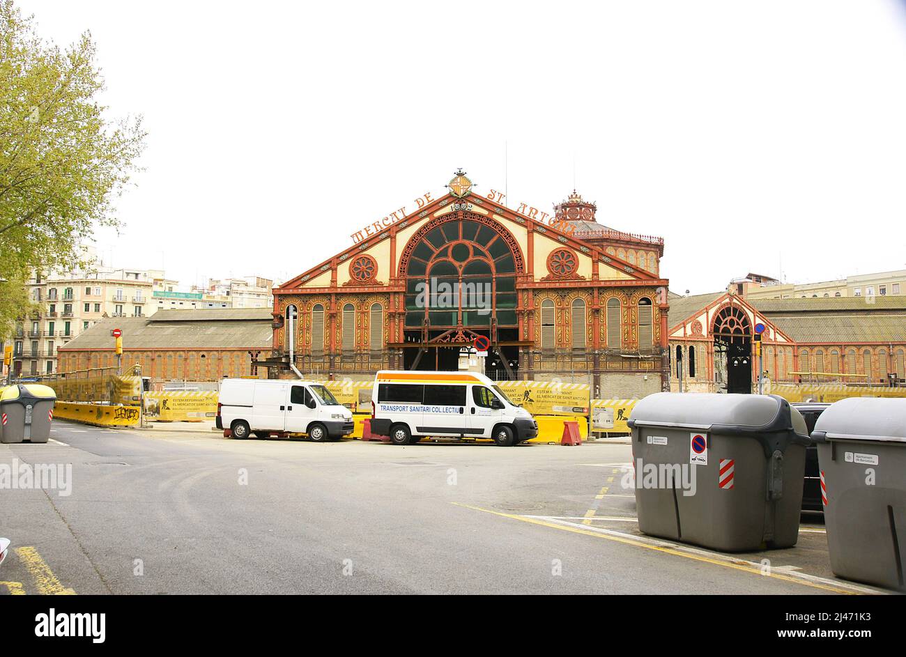 Reform works of the Mercat de Sant Antoni in Barcelona, Catalunya ...