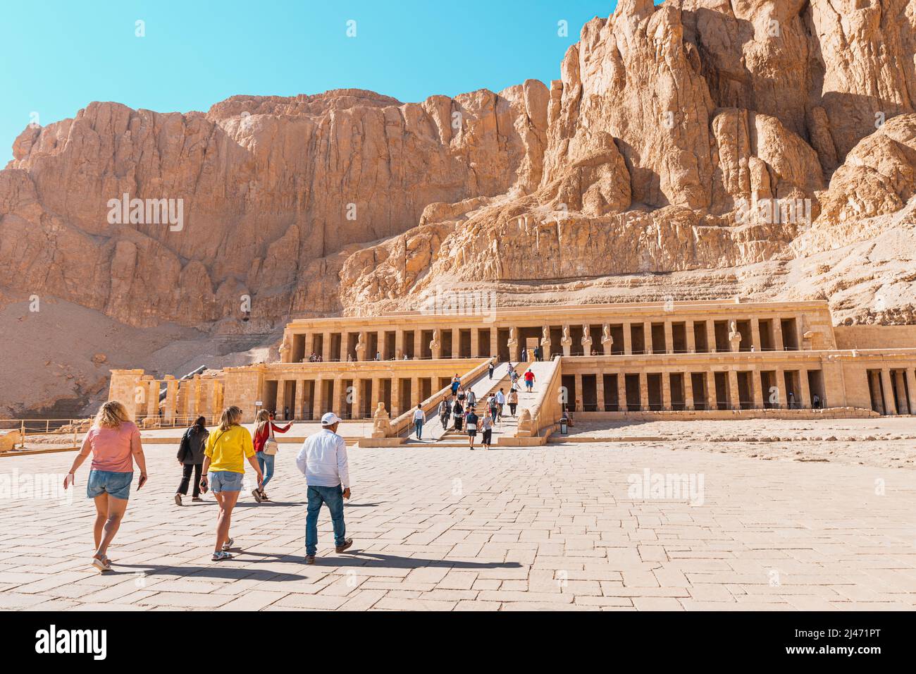 11 January 2022, Luxor, Egypt: Crowds of tourists at the Temple of ...