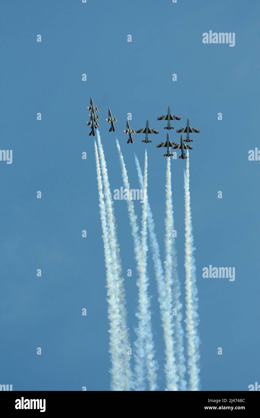 Frecce Tricolori :- Italian Air force display team, consisting of 10 ...