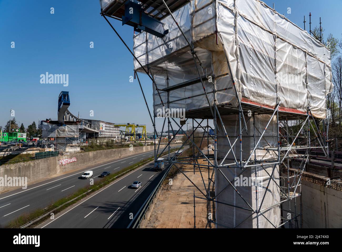 Construction of a 480 metre long bridge for the new U81 light rail line ...