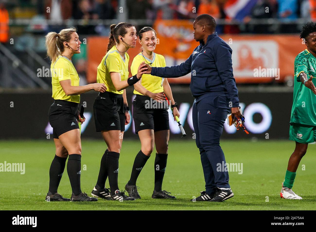 DEN HAAG, NETHERLANDS - APRIL 12: Assistent referee Silvia Fernandez ...