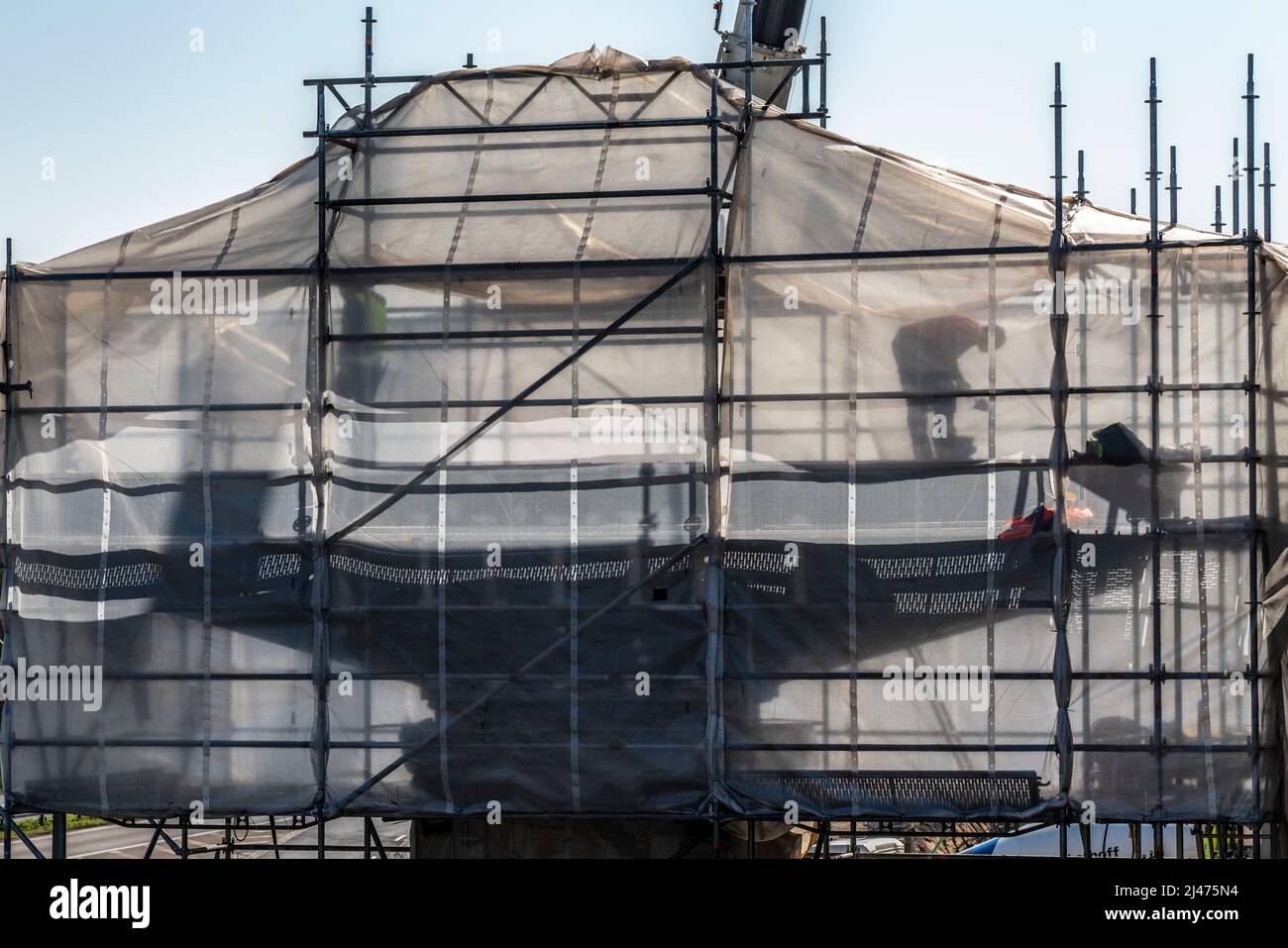 Construction of a 480 metre long bridge for the new U81 light rail line ...
