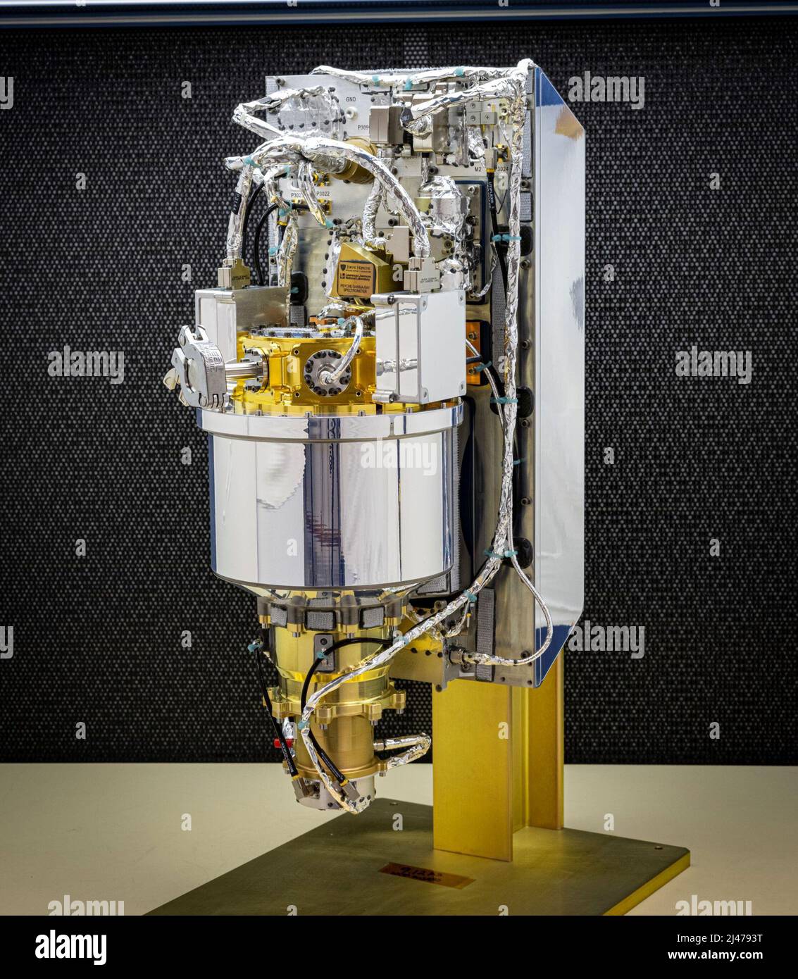 Gamma ray spectrometer hi-res stock photography and images - Alamy