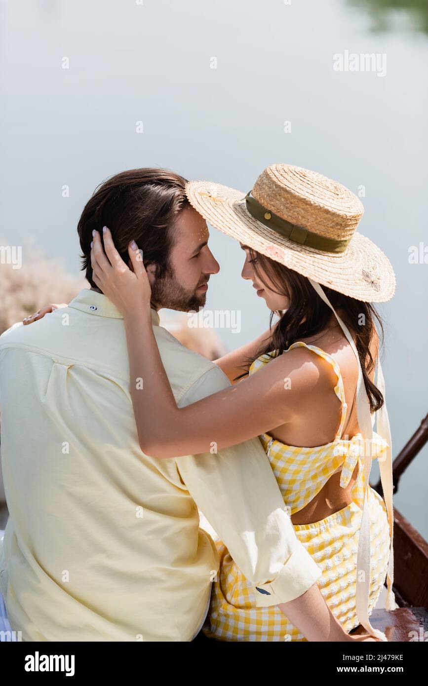 Man hugging woman outside hi-res stock photography and images - Alamy