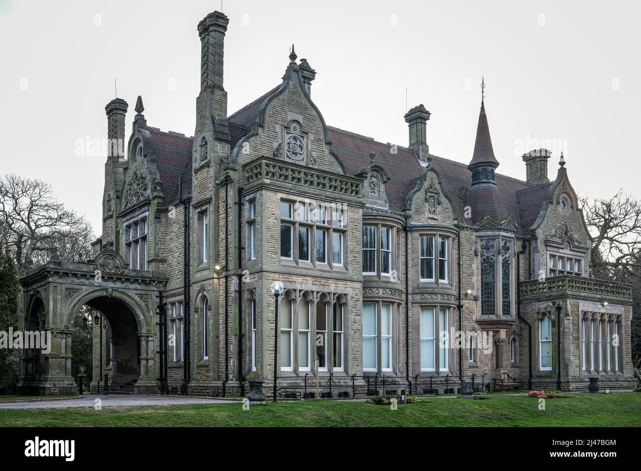 Friends of denzell gardens and the devisdale hi-res stock photography ...