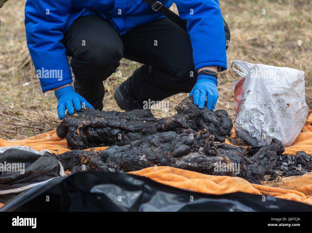 Bucha, Ukraine. 12th Apr, 2022. (EDITOR'S NOTE: Image depicts death ...