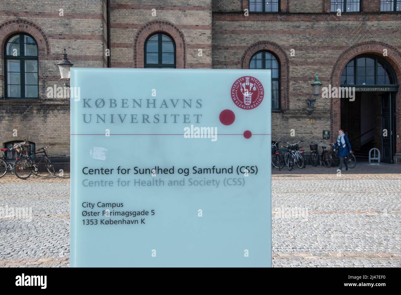 Sign for the Center for Sundhed og Samfund (Centre for Health and ... Sign for the Center for Sundhed og Samfund (Centre for Health and ...