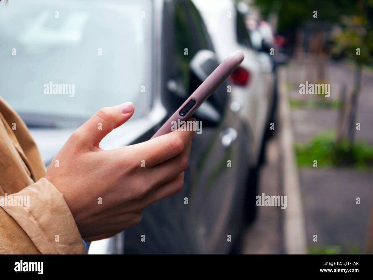 Closeup woman hand using map hi-res stock photography and images - Alamy