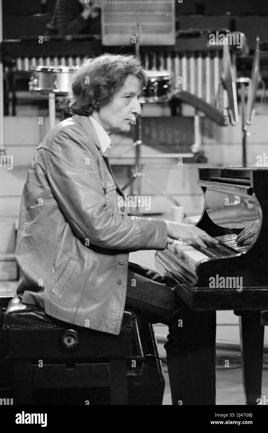English jazz musician Stan Tracey performing at the Royal Albert Hall ...