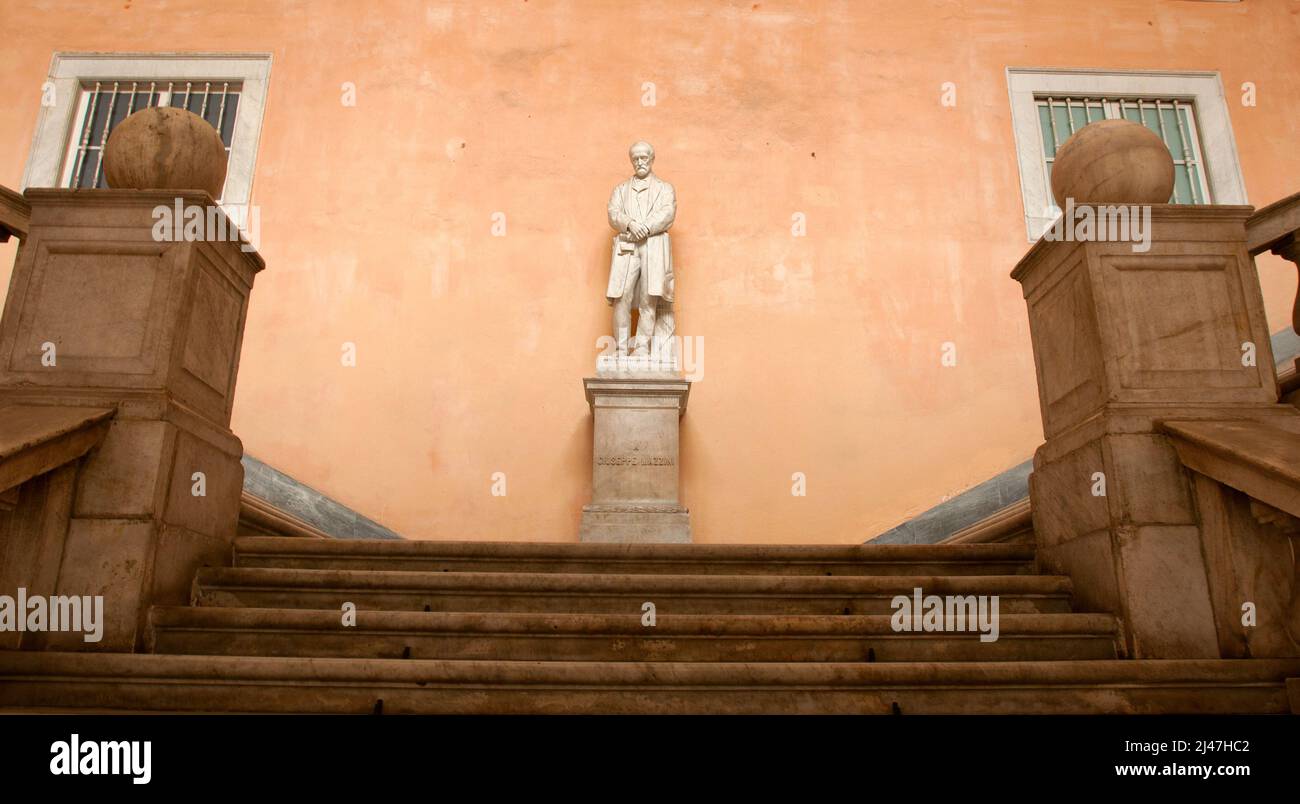 Giuseppe mazzini statue hi-res stock photography and images - Alamy