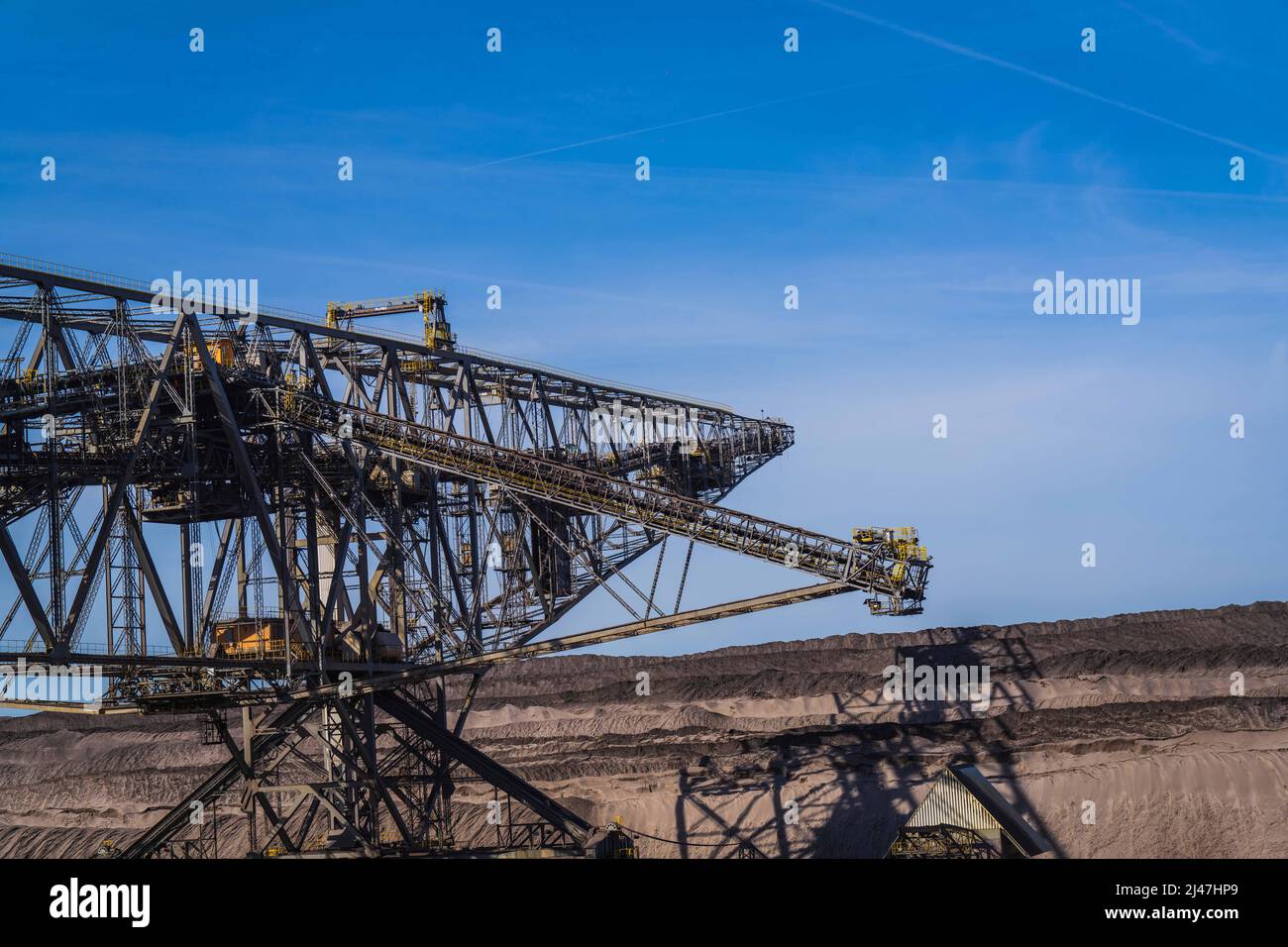 Braunkohlengewinnung hi-res stock photography and images - Alamy