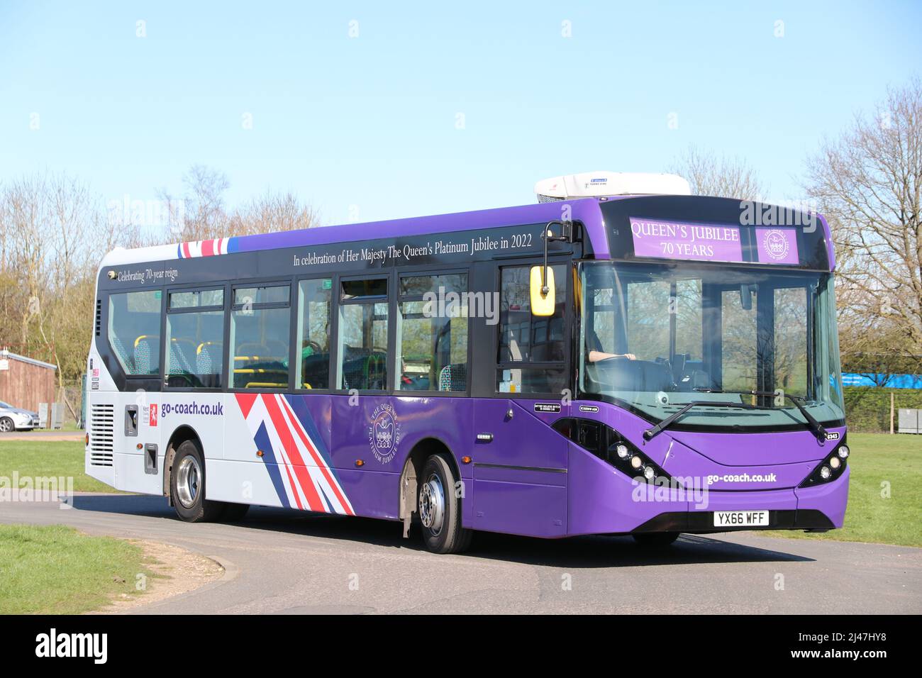 BUS IN SPECIAL COLOUR SCHEME TO MARK THE PLATINUM JUBILEE OF HER ...