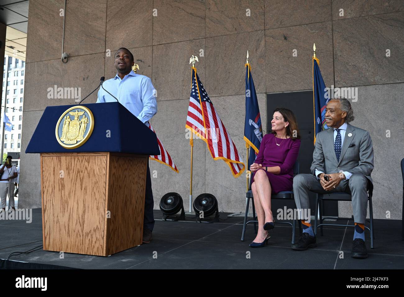 New york state governor kathy hochul hi-res stock photography and ...