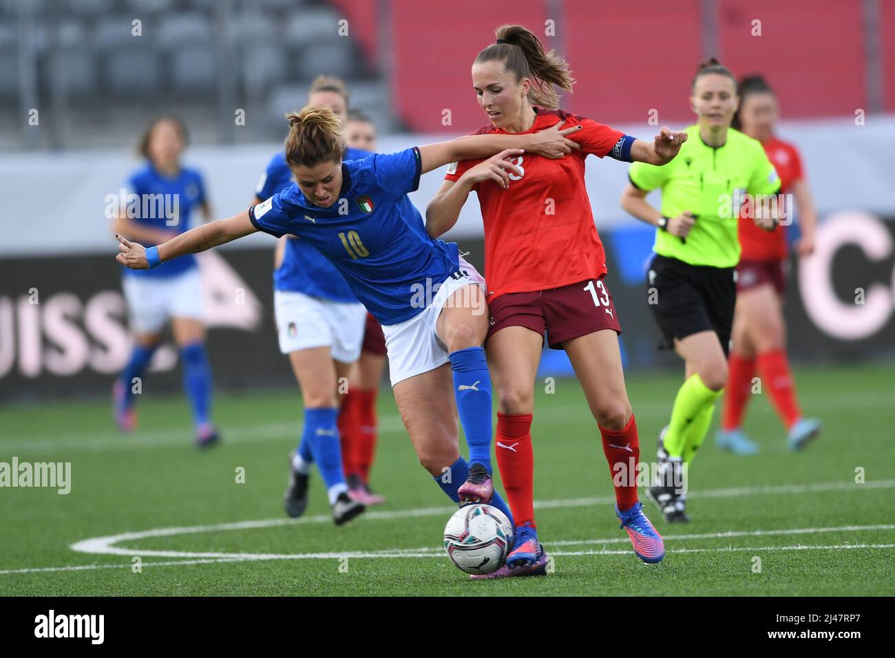 Cristiana Girelli (Italy Women)Lia Walti (Switzerland) during the FIFA ...