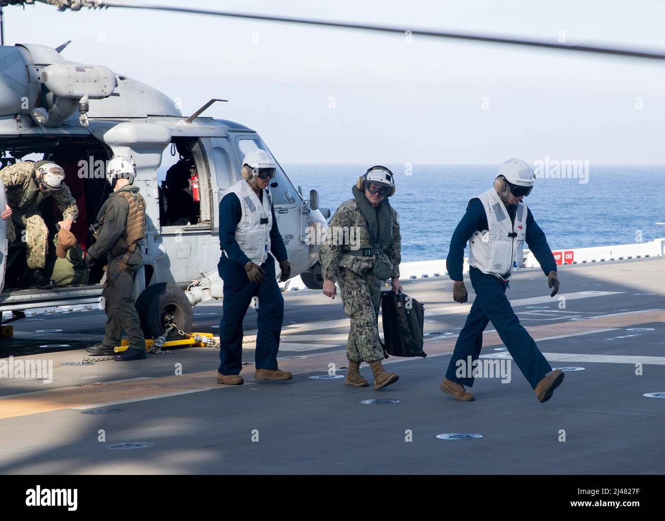 220404-N-TT639-1168 PACIFIC OCEAN (April 4, 2022) – Master Chief Petty ...
