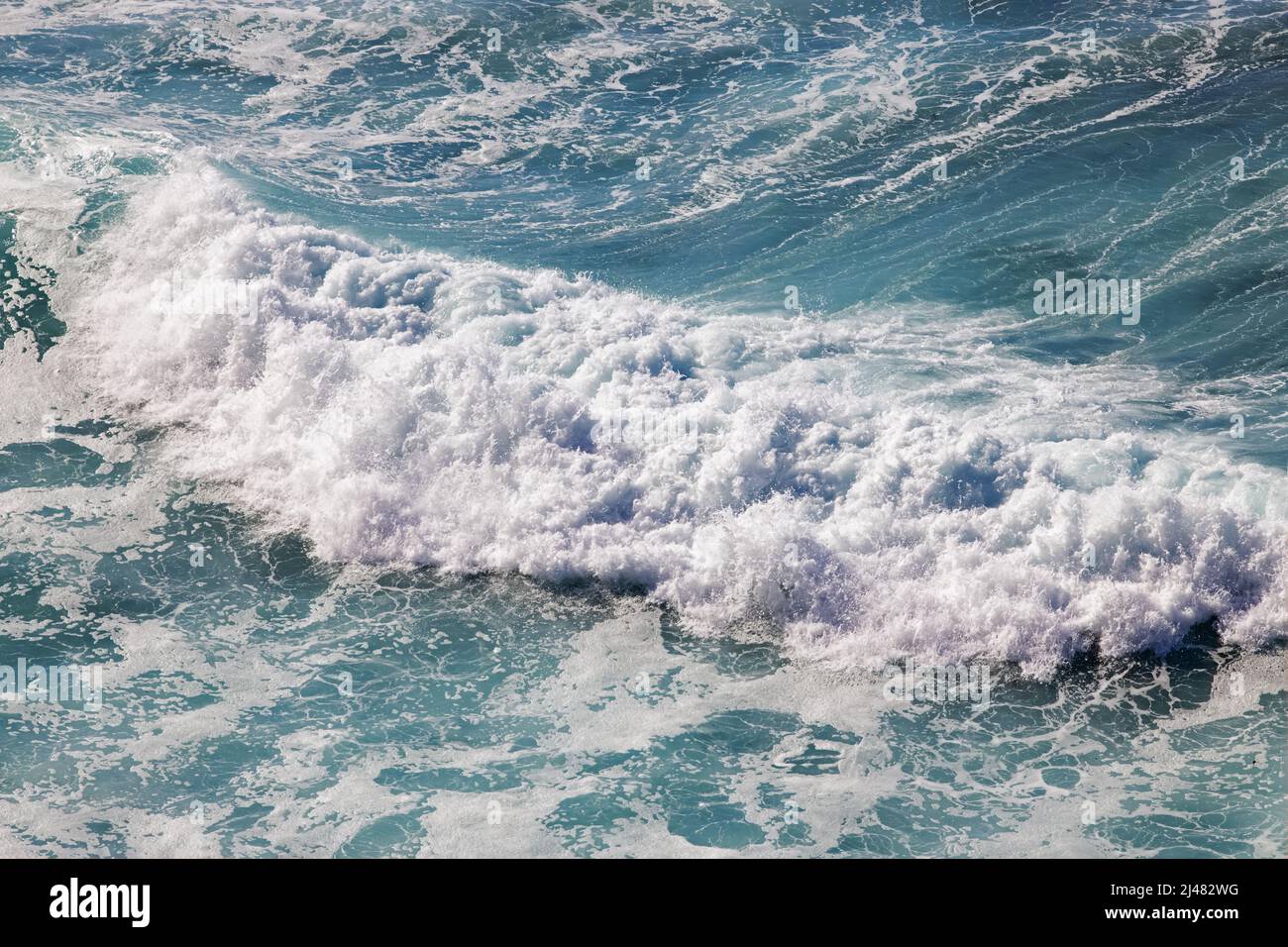 Ocean waves with foam, natural background Stock Photo - Alamy
