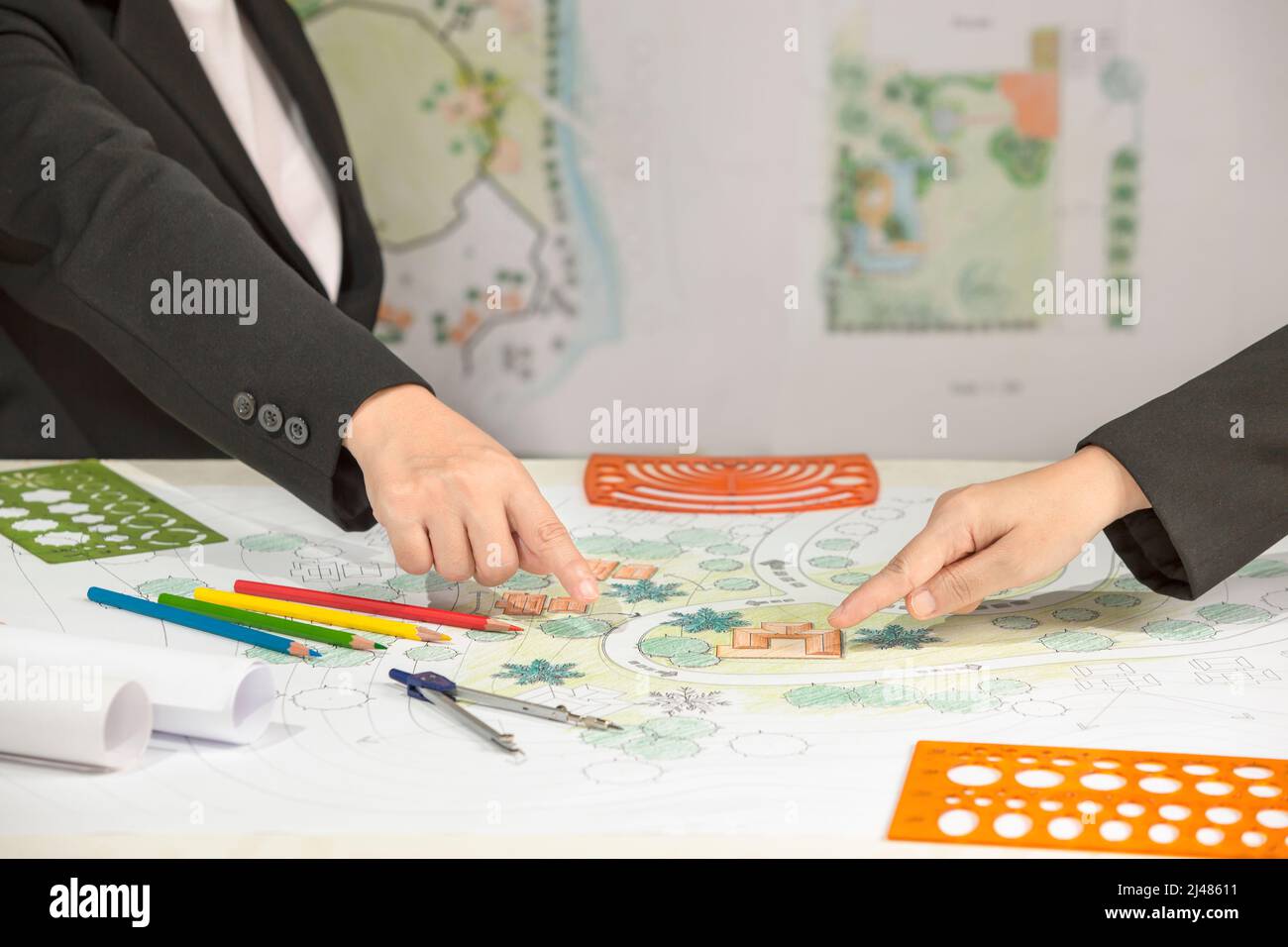 Landscape architect meeting with client Stock Photo - Alamy