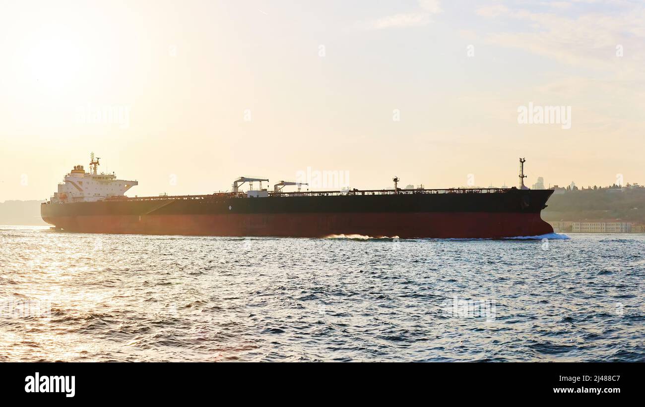 Logistics and transportation of International Container Cargo ship ...