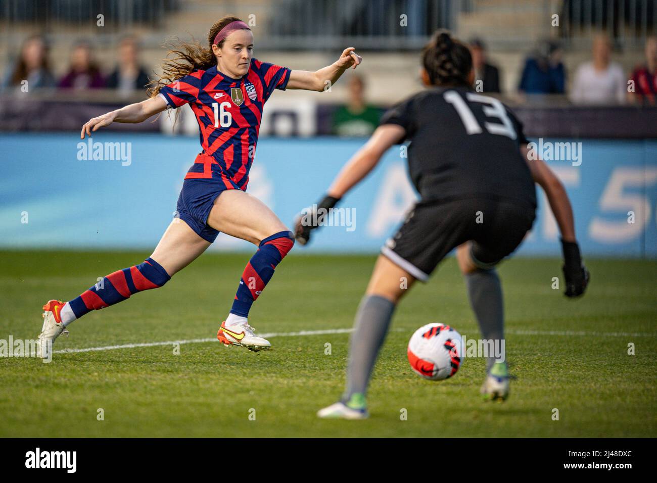 Rose lavelle footballer hi-res stock photography and images - Alamy