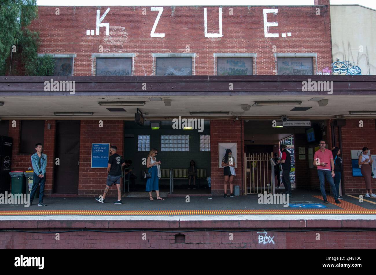 Passengers waiting at suburban Prahran station, Melbourne, Australia ...