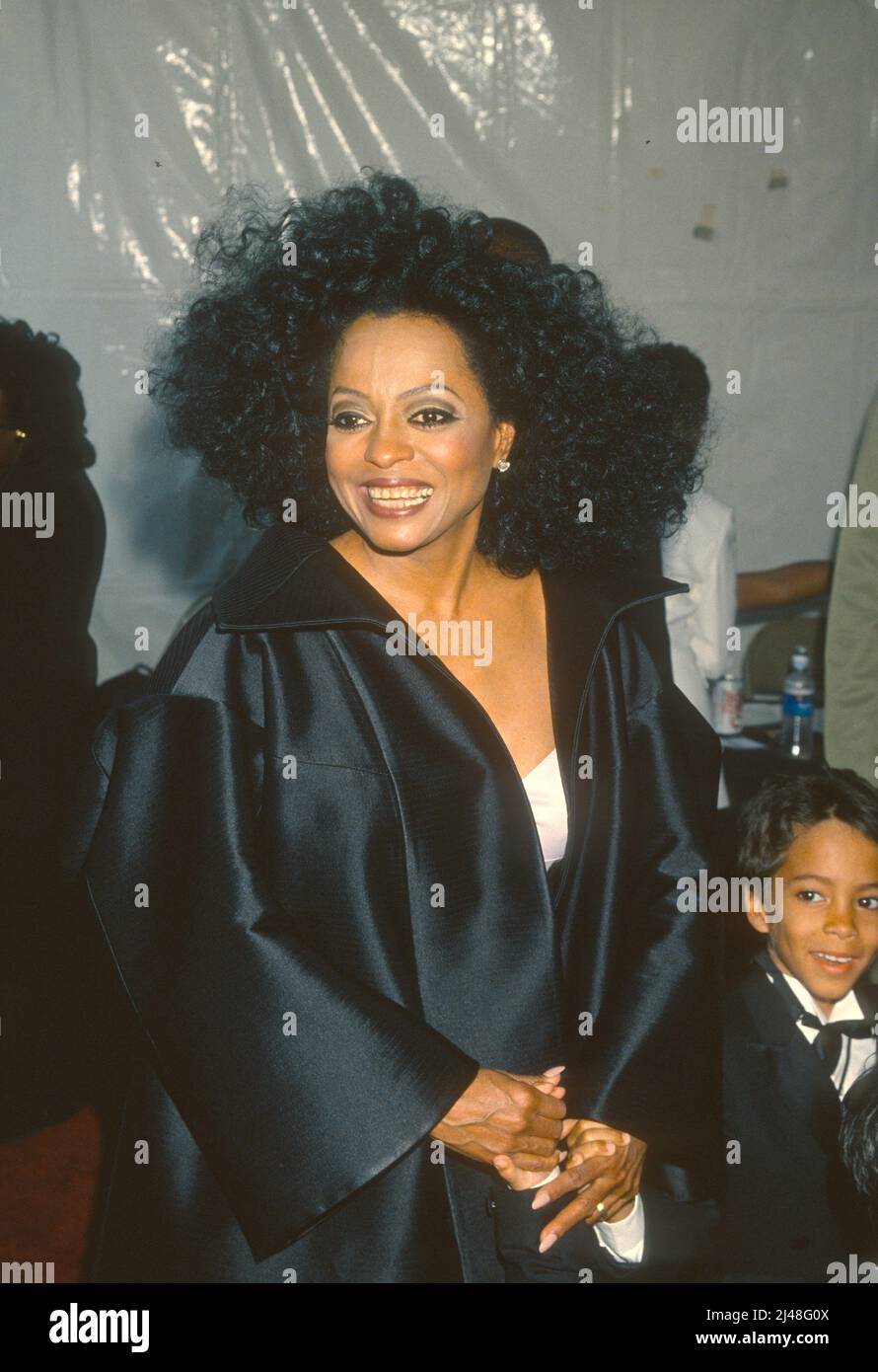 Soul train 1995 hi-res stock photography and images - Alamy