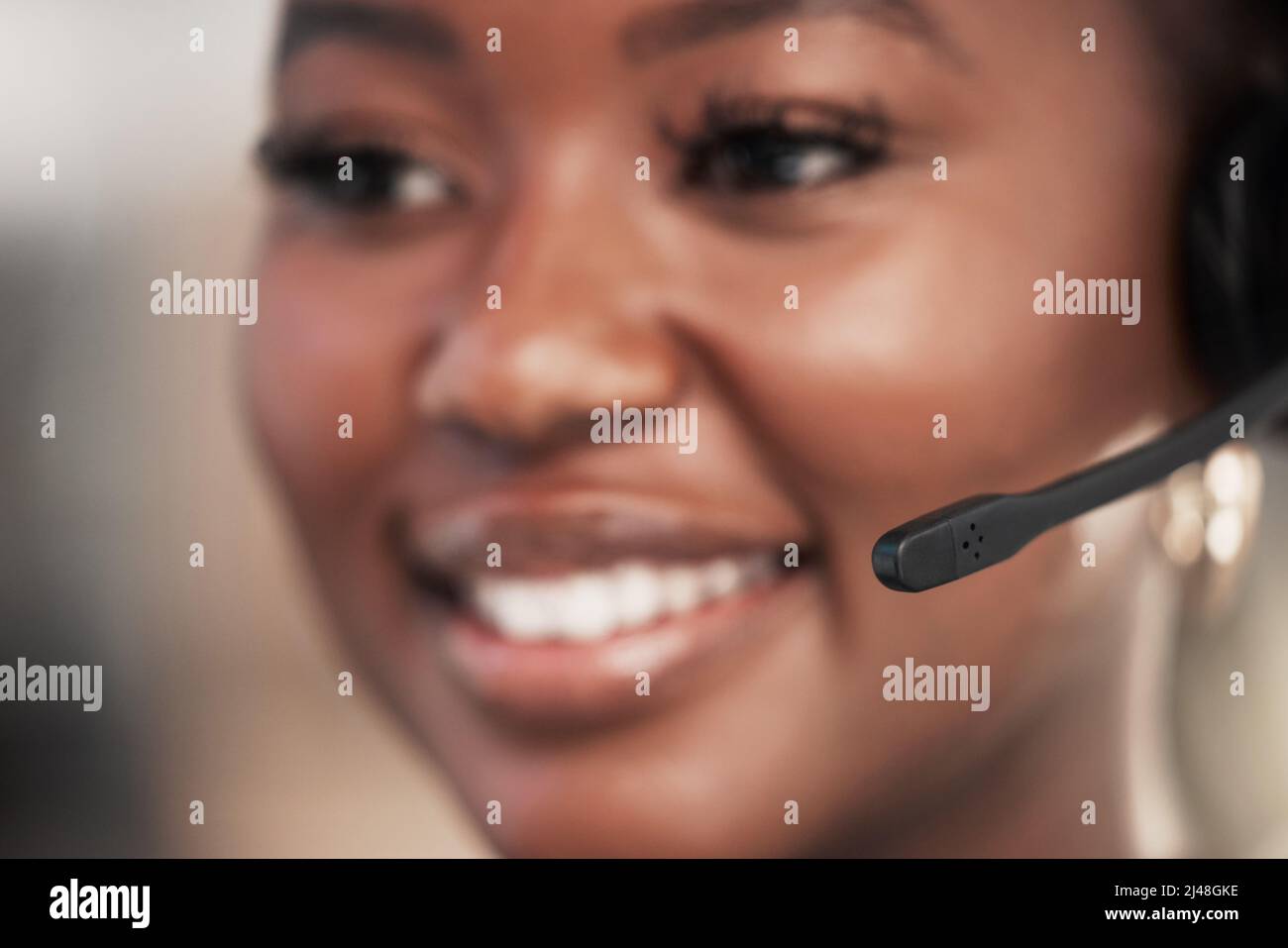 Young people talking loud hi-res stock photography and images - Alamy