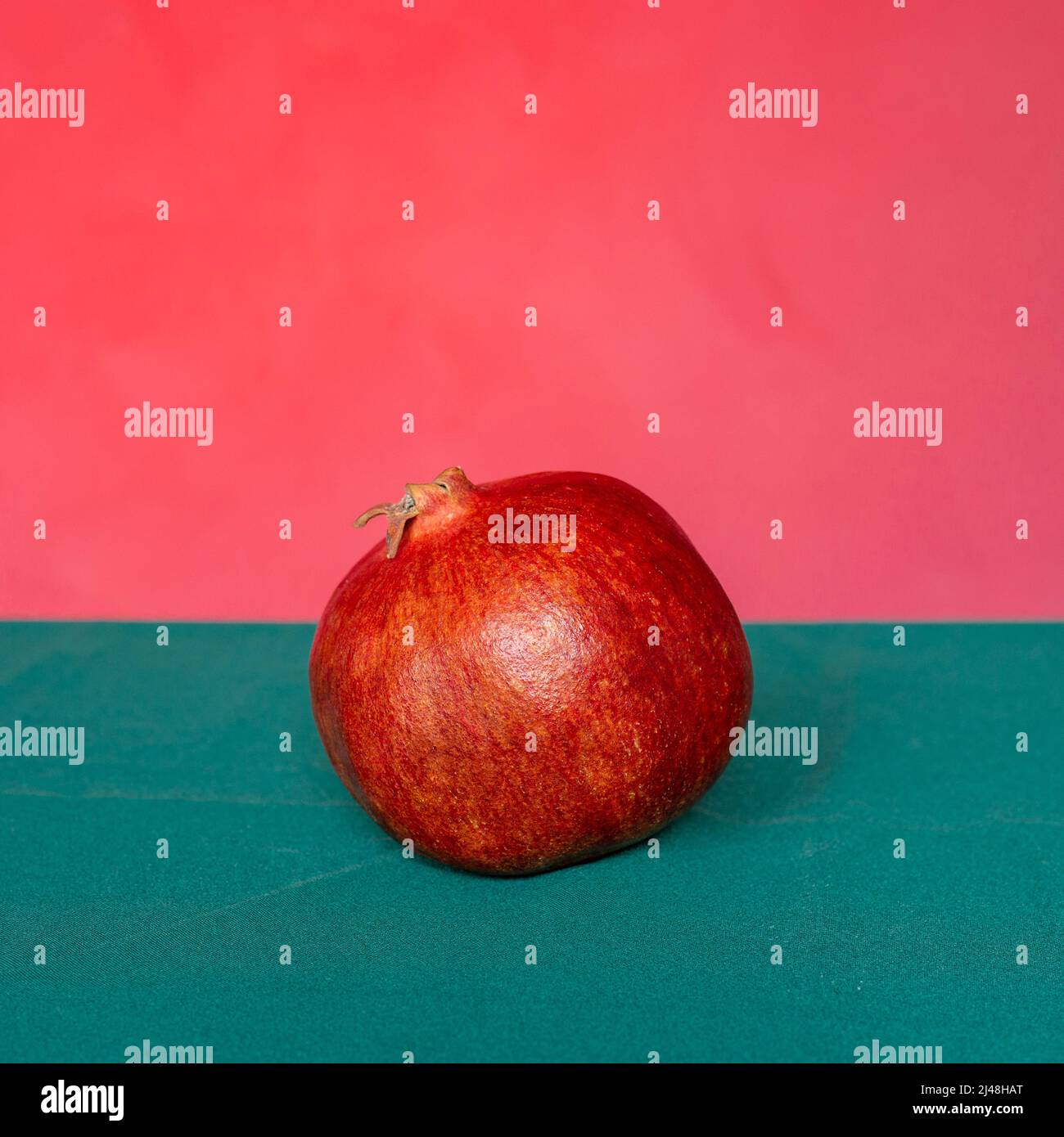 Pomegranate benefits hi-res stock photography and images - Alamy