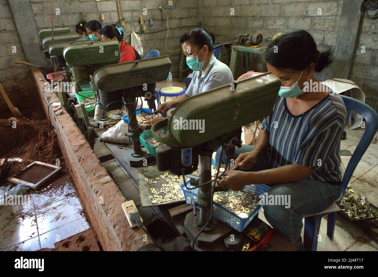 Bali traditional coins hi-res stock photography and images - Alamy