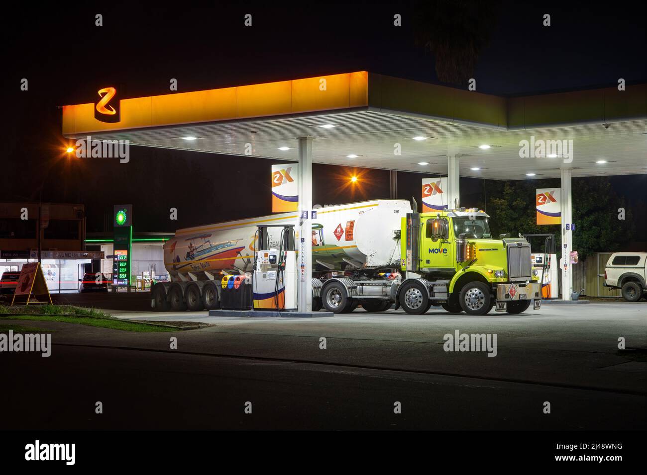 New zealand petrol station hi-res stock photography and images - Alamy