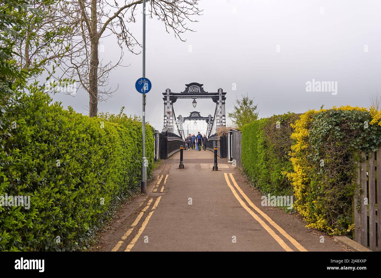 Vintage Victorian cast iron footbridge in Burton upon Trent, UK Stock ...