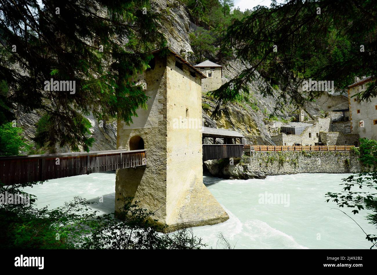 Austria, Tyrol, former customs station Finstermuenz with bridge over ...