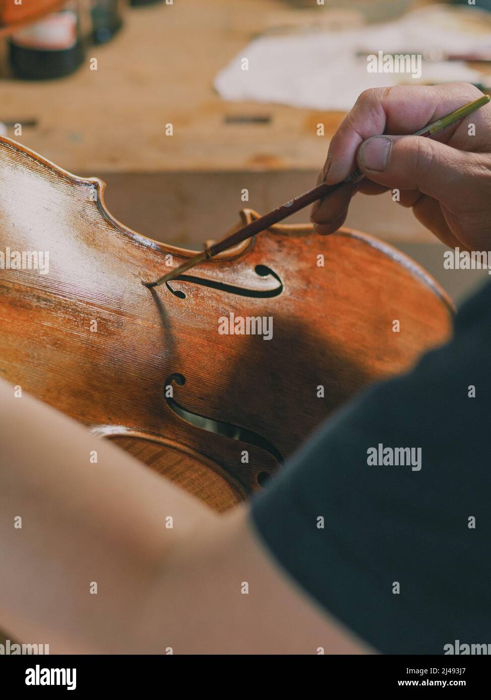 Luthier painting hi-res stock photography and images - Alamy