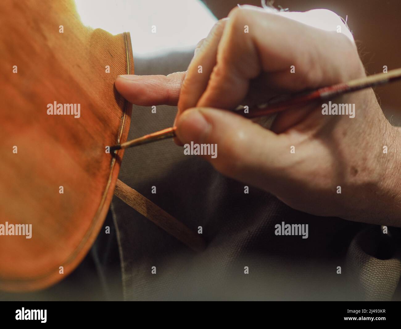 Luthier painting hi-res stock photography and images - Alamy