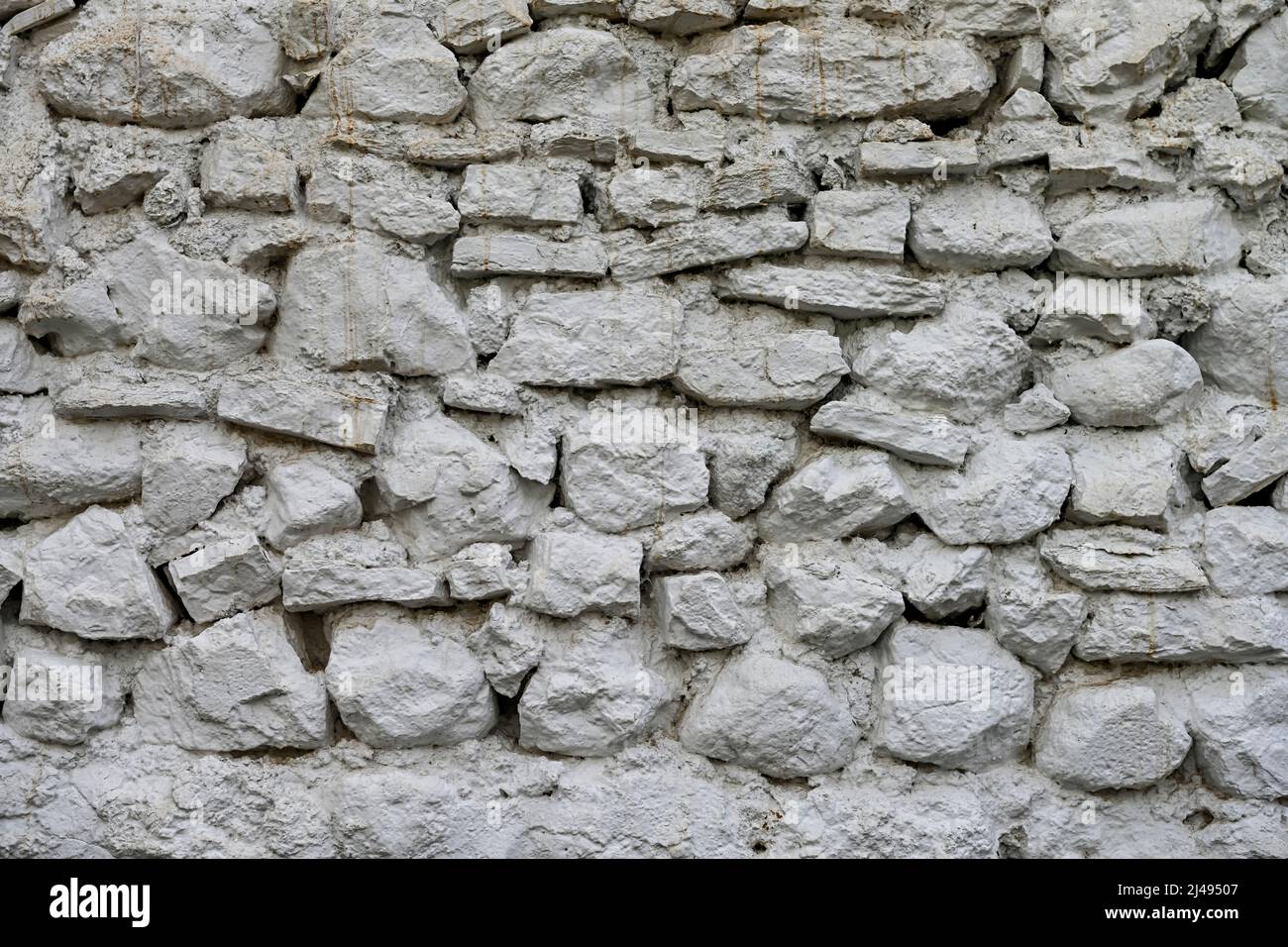 Whitewashed stone wall hi-res stock photography and images - Alamy