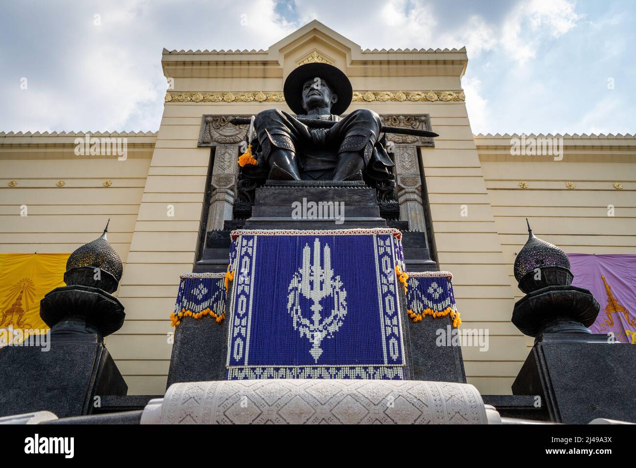 Bangkok, Thailand. 06th Apr, 2022. A statue at King Rama I Monument in ...
