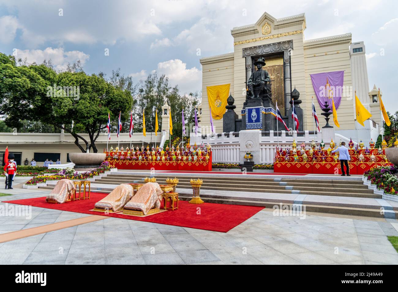 Bangkok, Thailand. 06th Apr, 2022. Seats for the King and Queen are ...
