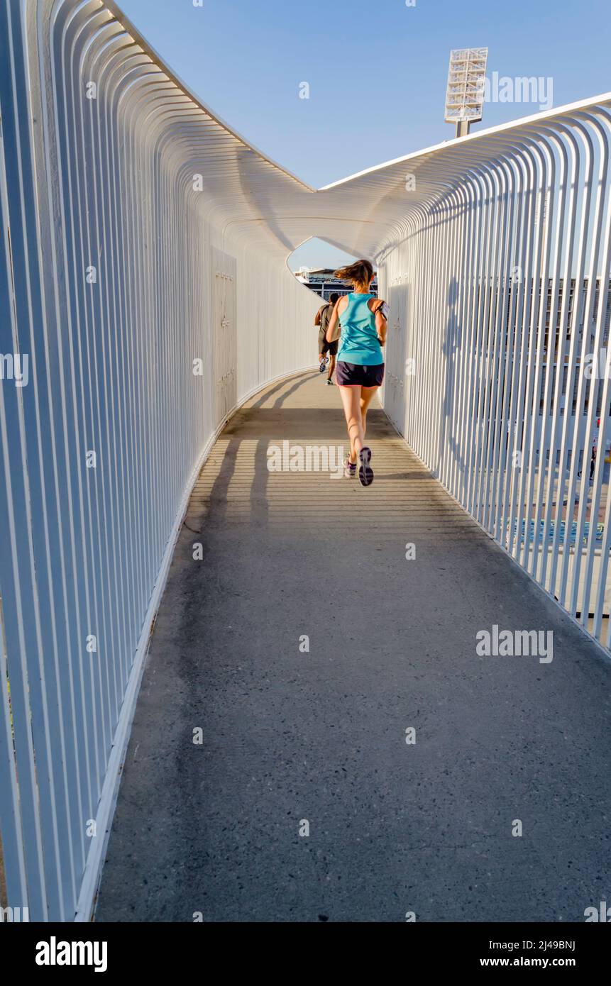 People running over bridge hi-res stock photography and images - Alamy