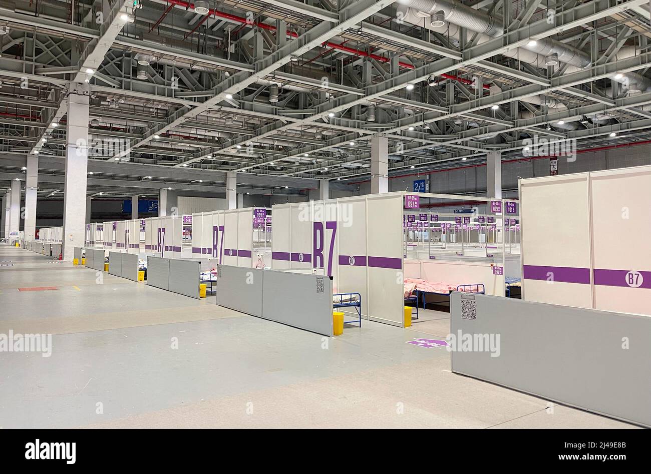 Largest makeshift hospital hi-res stock photography and images - Alamy