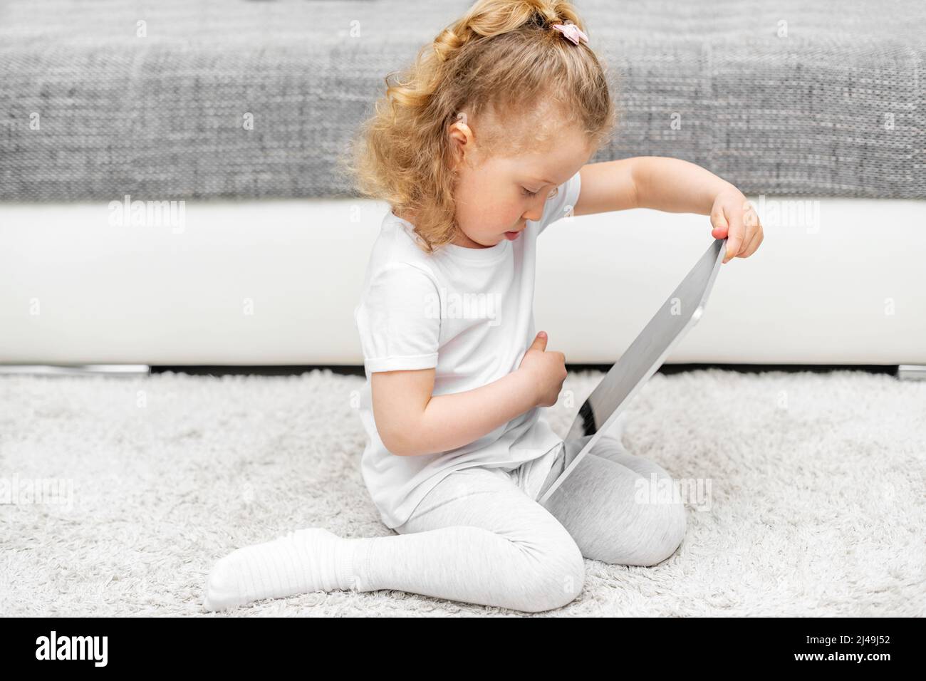 Technology childhood hi-res stock photography and images - Alamy