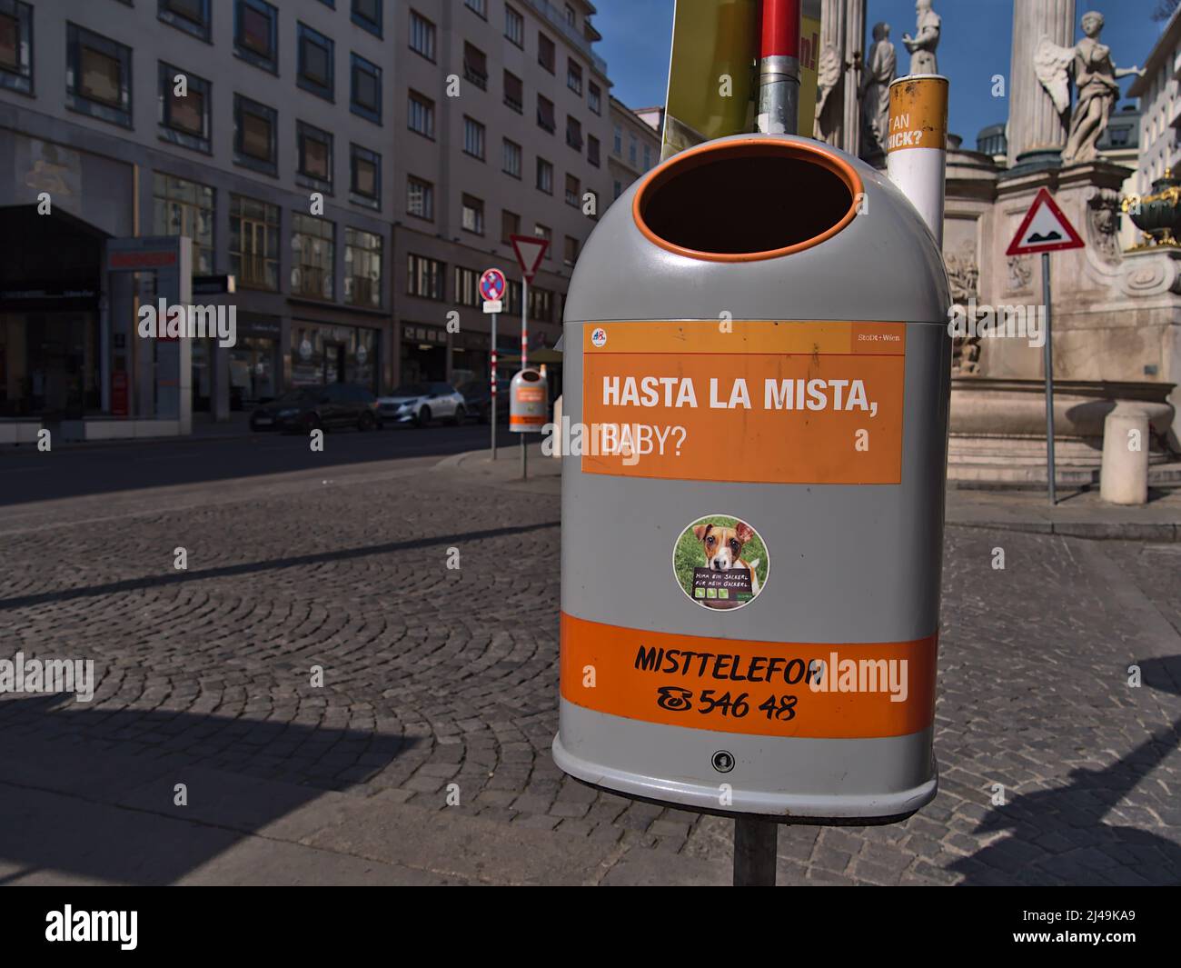 Funny dustbin hi-res stock photography and images - Alamy