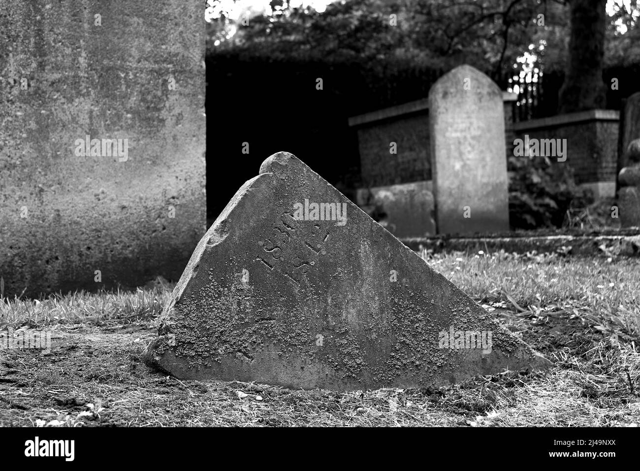 Grave_marker hi-res stock photography and images - Alamy