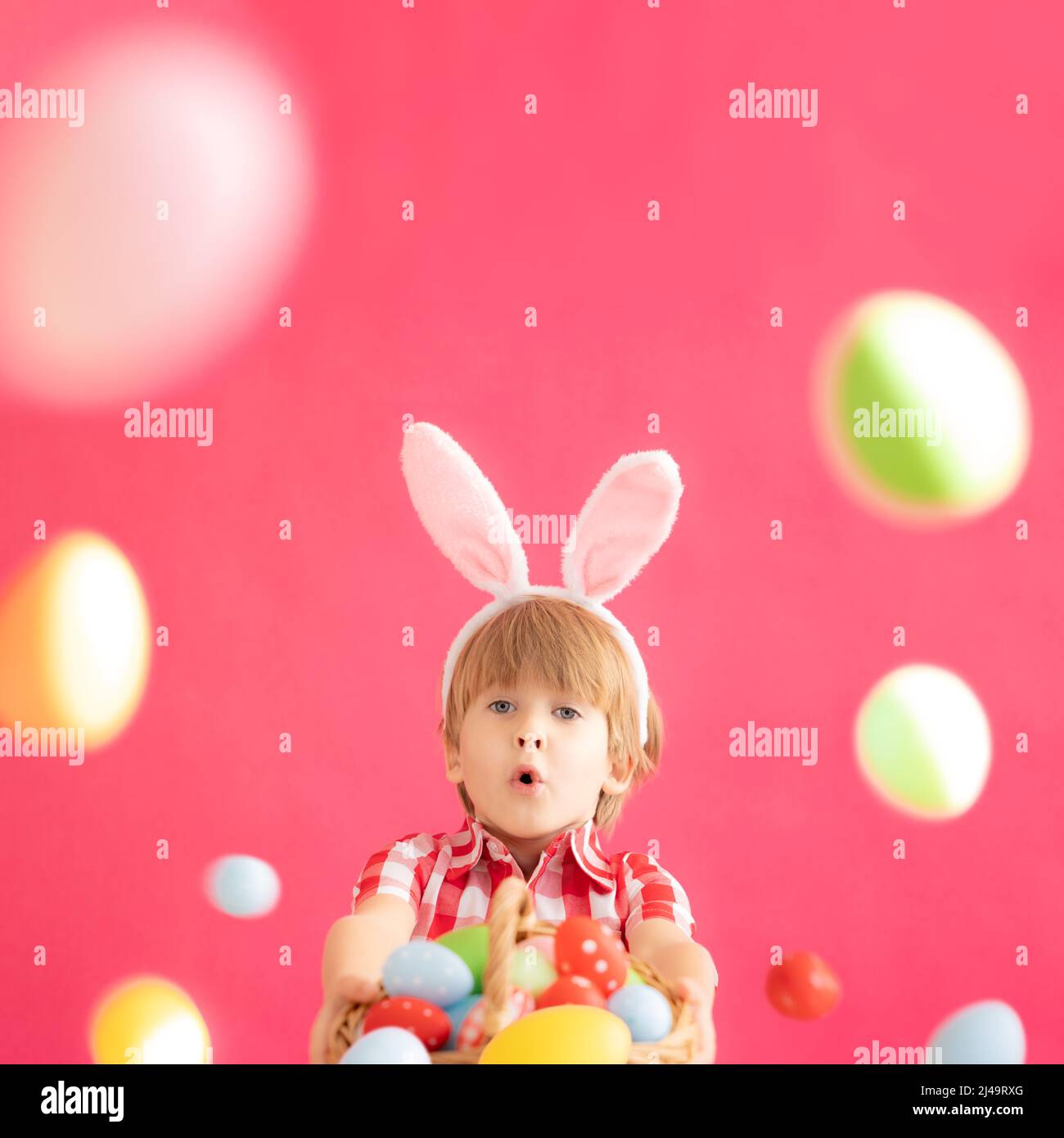 Easter bunny child hi-res stock photography and images - Alamy
