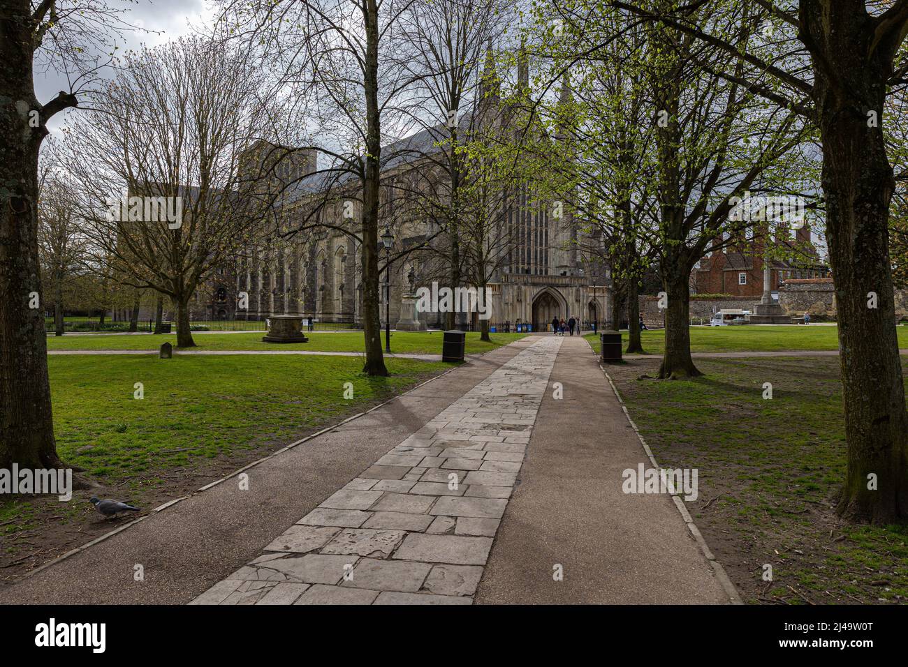 Pictures Of The World Famous Winchester Cathedral In Hampshire England ...