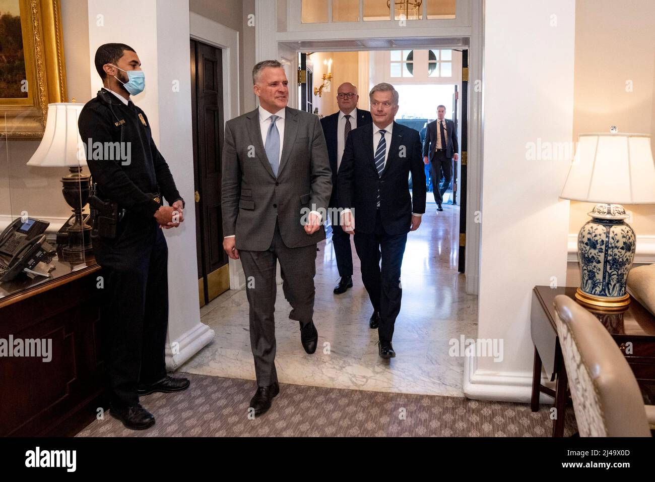 Chief of Protocol Ambassador Rufus Gifford welcomes President of ...