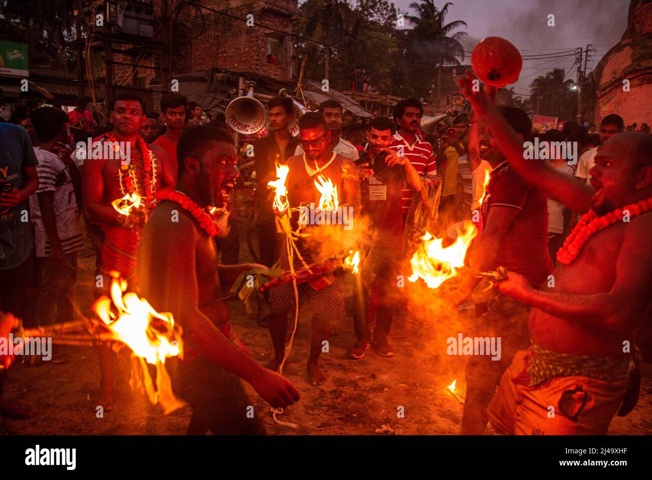 Puja of lord shiva hi-res stock photography and images - Alamy