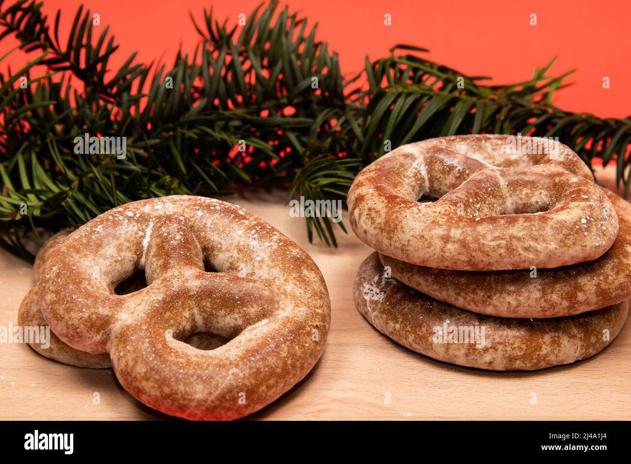Gingerbread circle hi-res stock photography and images - Alamy