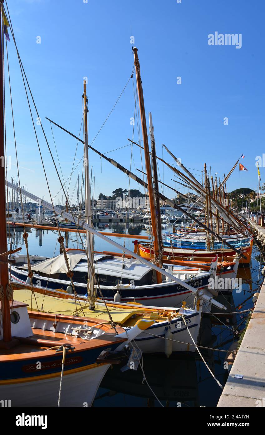 Mediterranean boats in the port of Bandol Stock Photo - Alamy