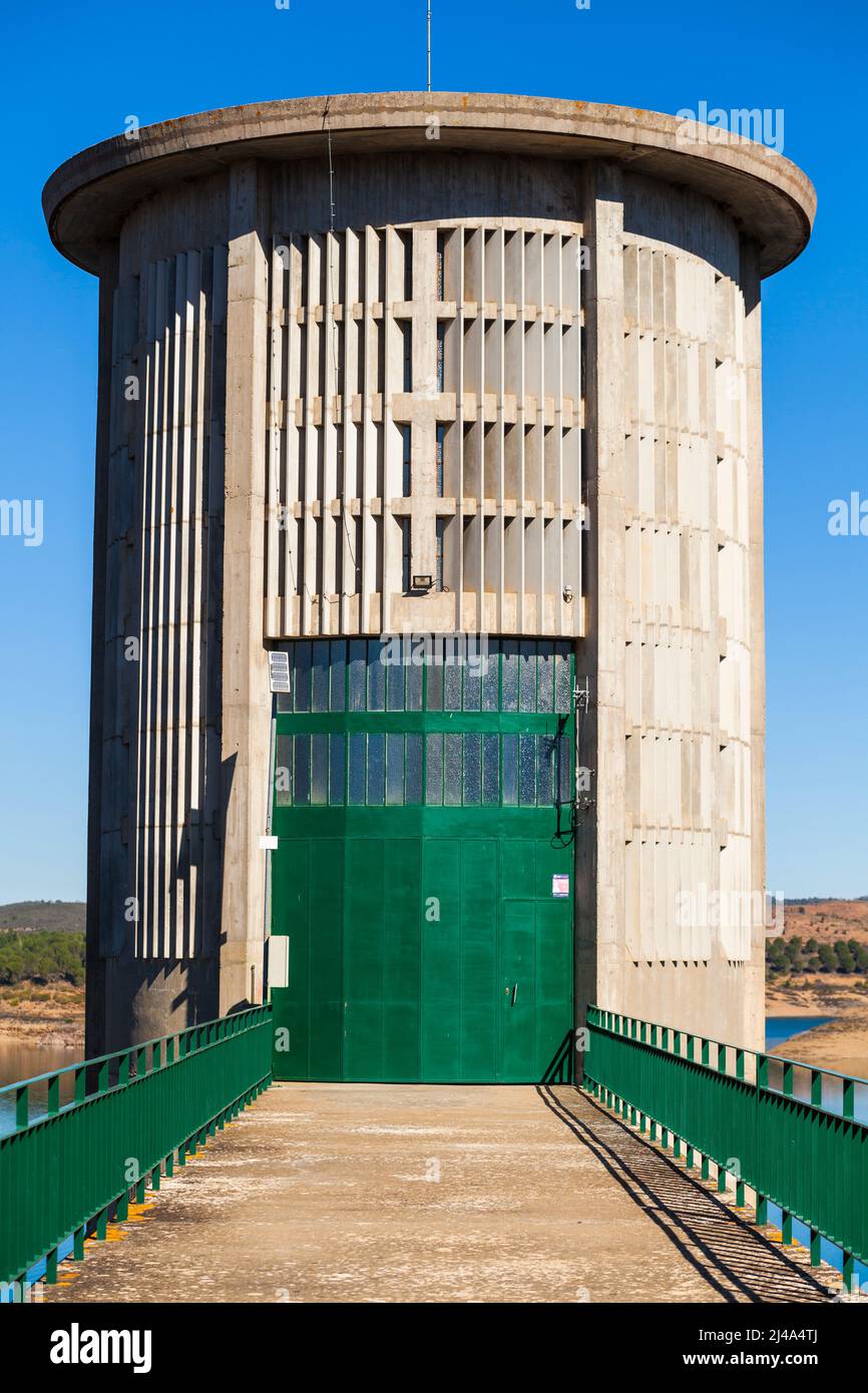 lock tower at the Santa Clara reservoir Stock Photo - Alamy