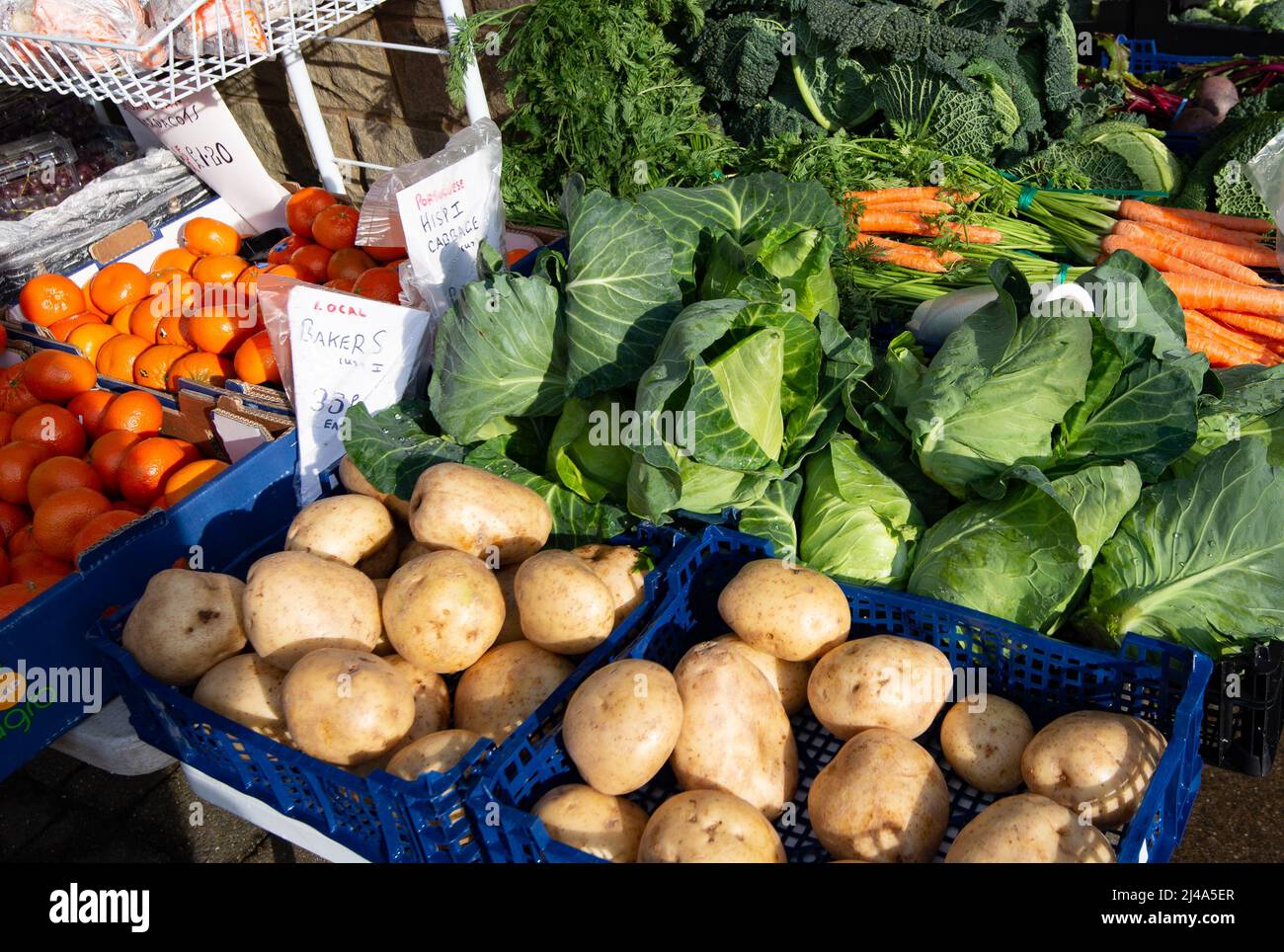 Fruit and vegetables market uk hi-res stock photography and images - Alamy